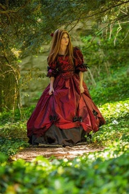 Serafina and the Black Cloak – Robert Beatty Books